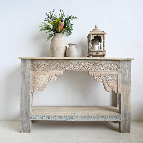 Consoles/Damchiyas – Alabaster Trader